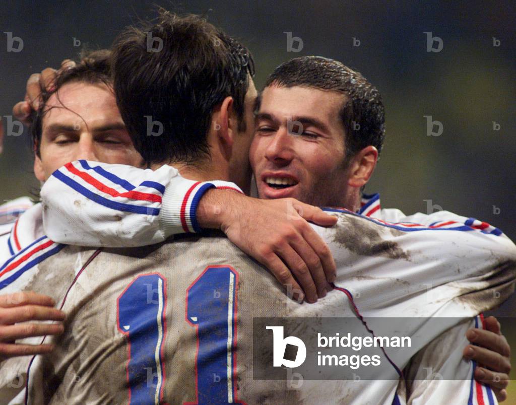 Image of Robert Pires (C), Zinedine Zidane (R) and Alain Boghossian of