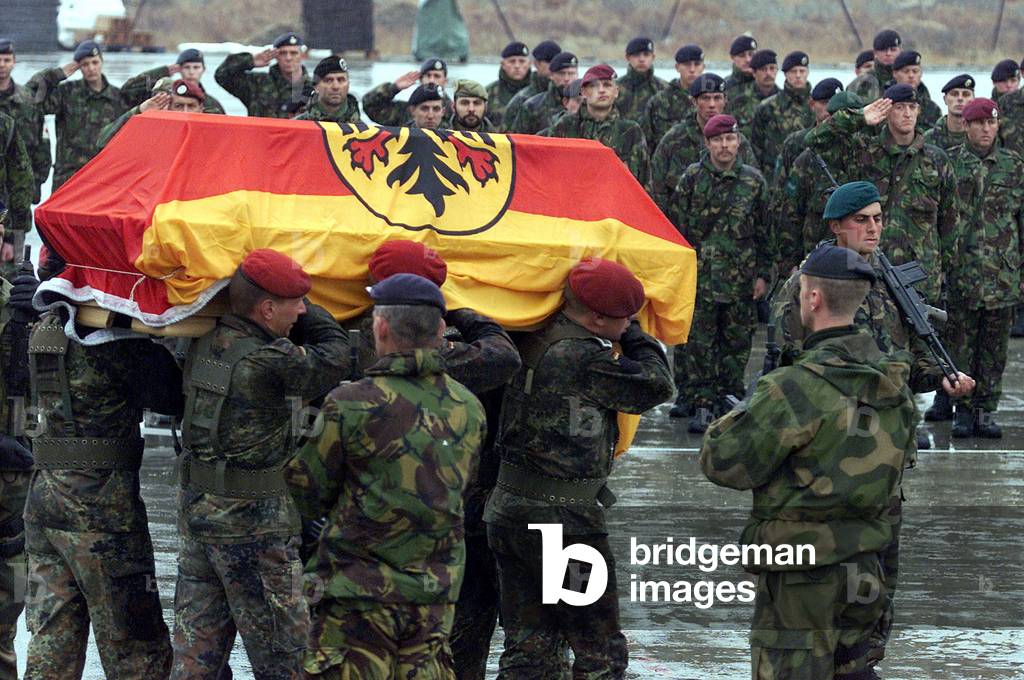 Image of Soldiers of the ISAF (International Security Assistance Force ...