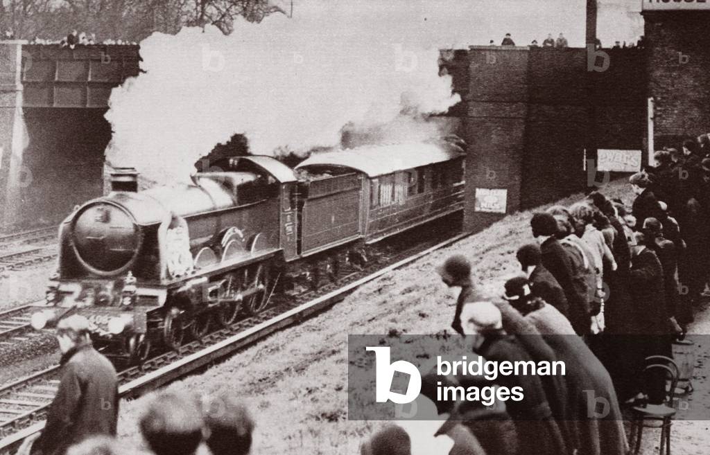 Image of On the Way to Windsor, George V's body on the by English ...