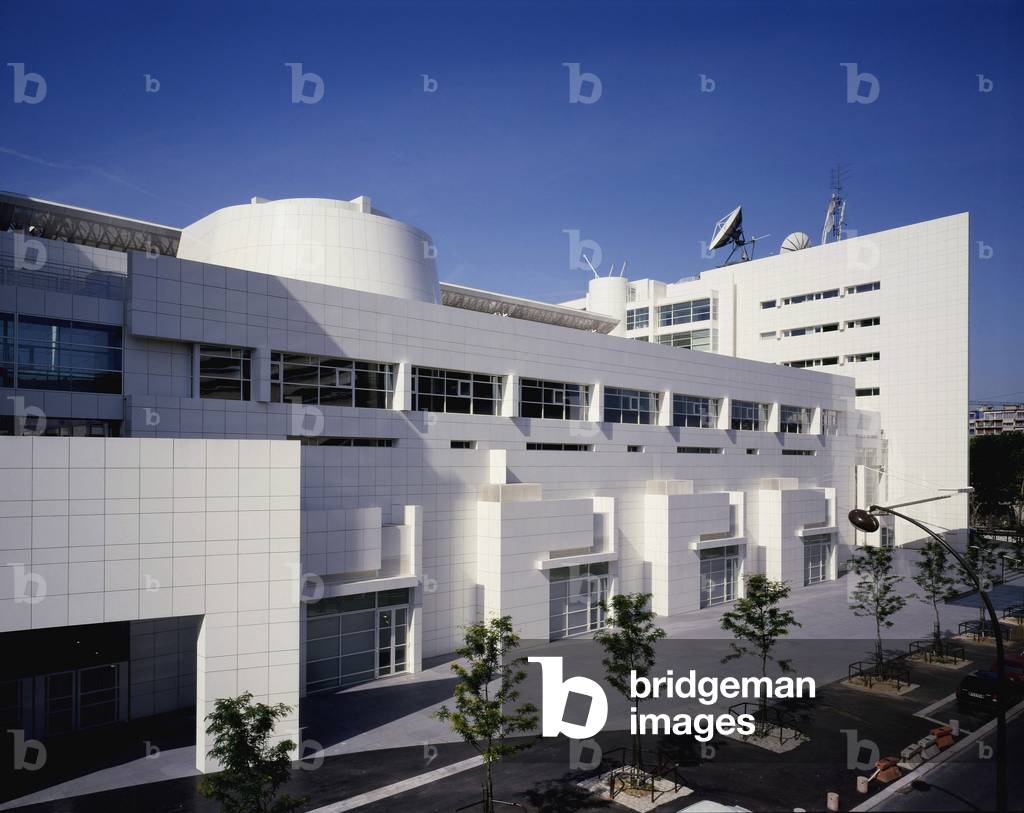 Image of The headquarters of Canal+(Canal+headquarters), Paris 15. Architecture by Richard Meier ...