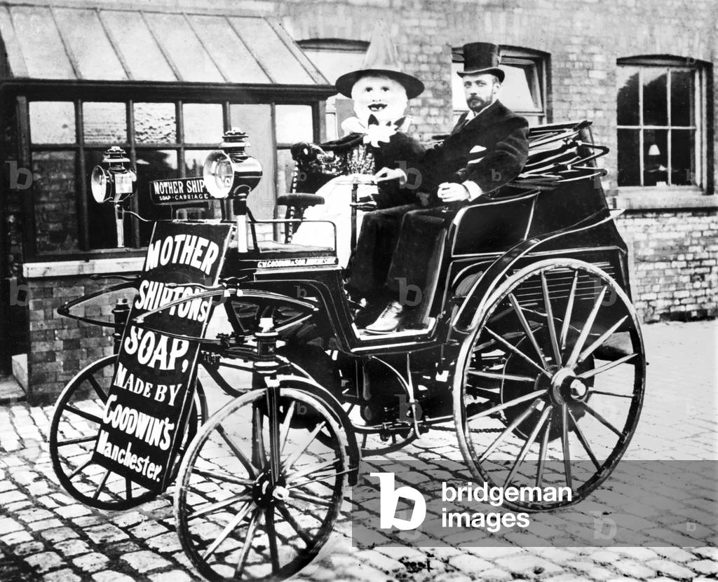 Image of United Kingdom : A Lutzmann Benz Car With An Advertisment