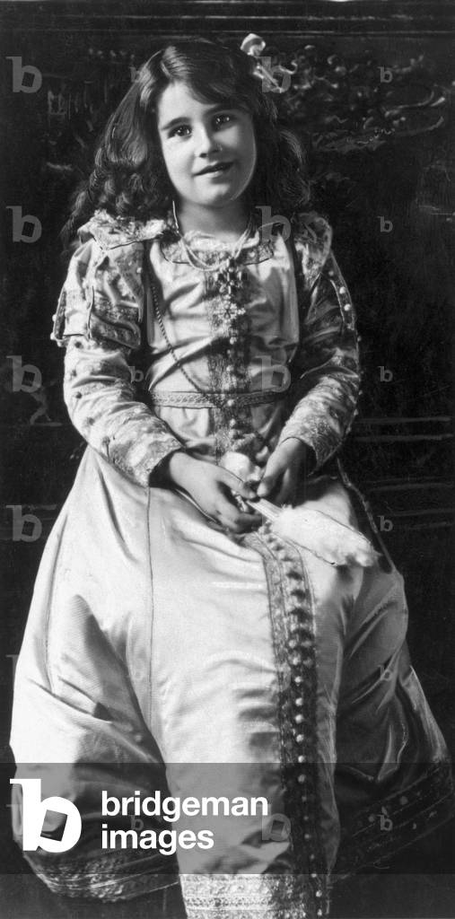 Image of Lady Elizabeth Bowes-Lyon (1900-2002), 1909, mother of Queen ...