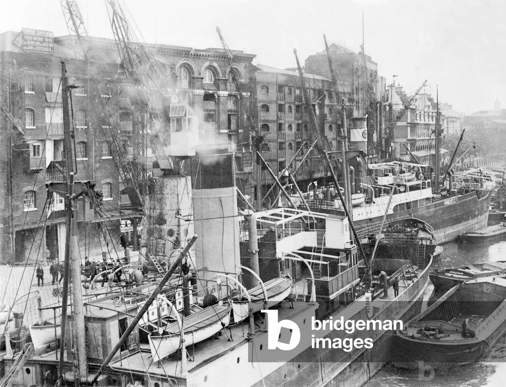 Image of United Kingdom : The Docklands. London, c1925