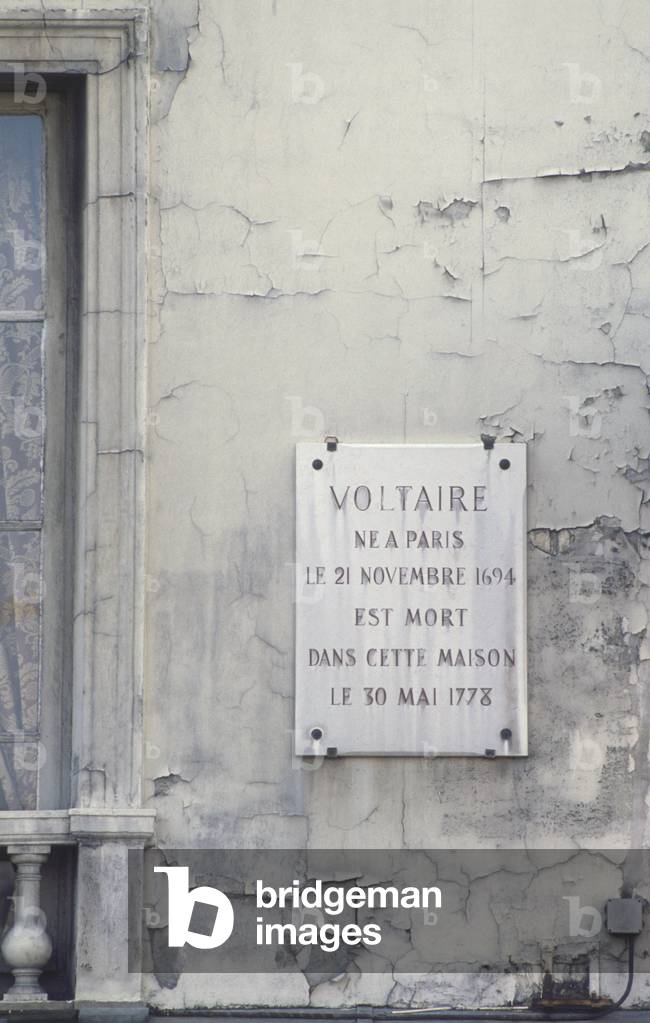 Image of France, Paris, Quai Voltaire, white plaque marking the house where