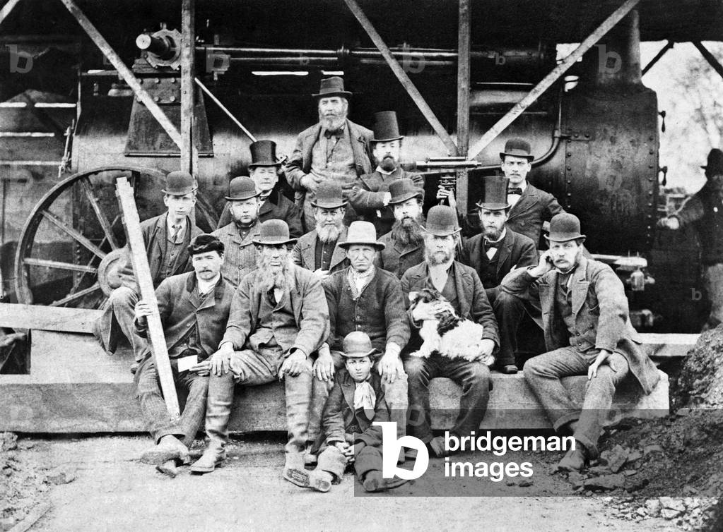 Image of United Kingdom : A Group of Farm Workers With A
