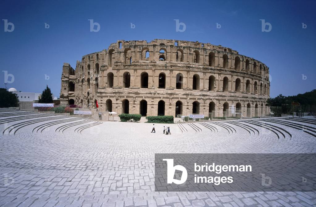 Image of Tunisia, El-Jem, Amphitheatre, world's third largest Roman ...