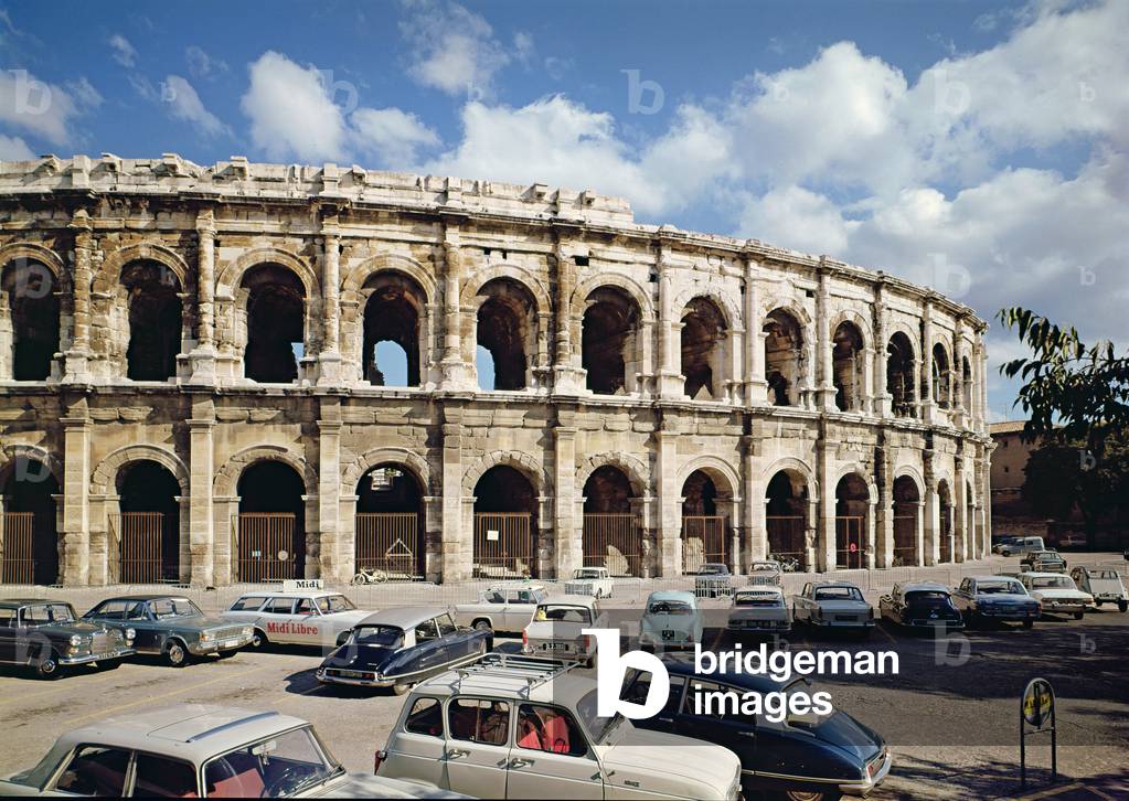 Image of Nimes: View of the amphitheatre (photo) by Roman, (1st century AD)