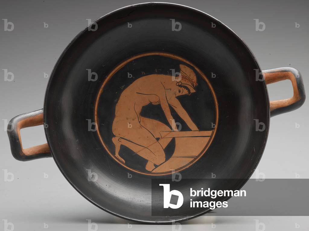 Image of Attic Red-Figure Kylix: Hetaira Drawing Water From A Pithos ...
