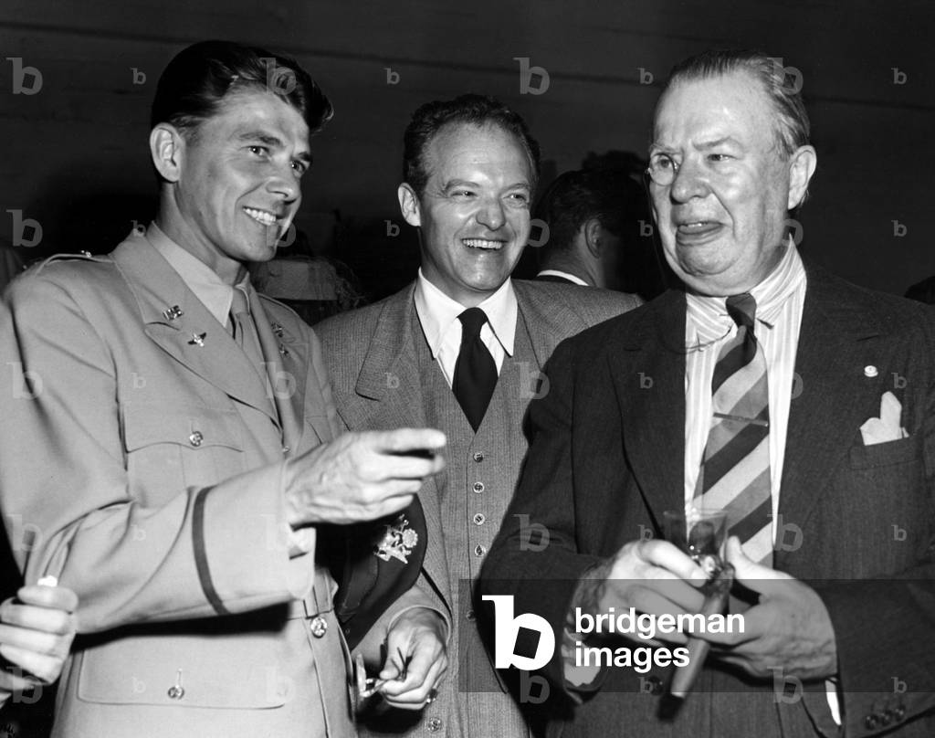 Image of Ronald Reagan, Van Heflin, Charles Coburn at Ken Murray's ...