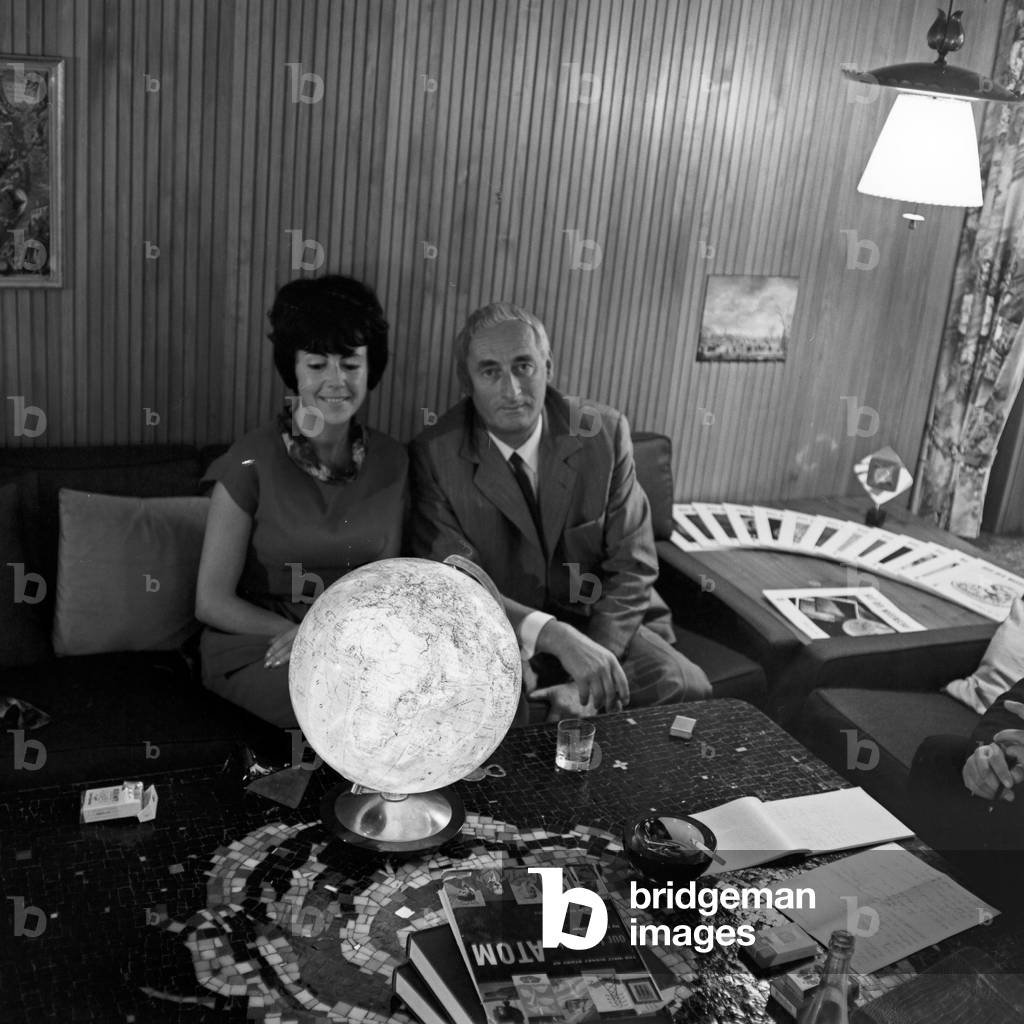 Image of German physicist, author and TV journalist Heinz Haber with his