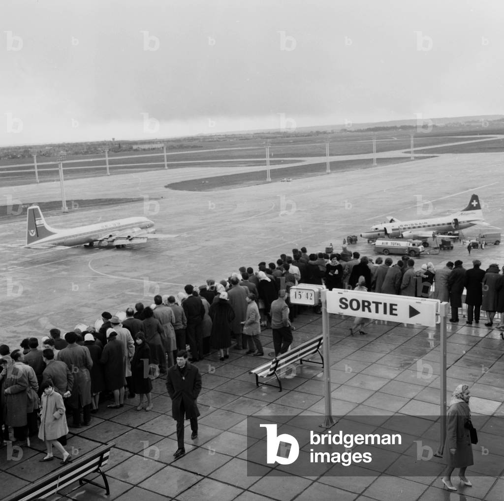 Image of Orly Airport's New Aerogare Just Commissioned And Become a Tourist