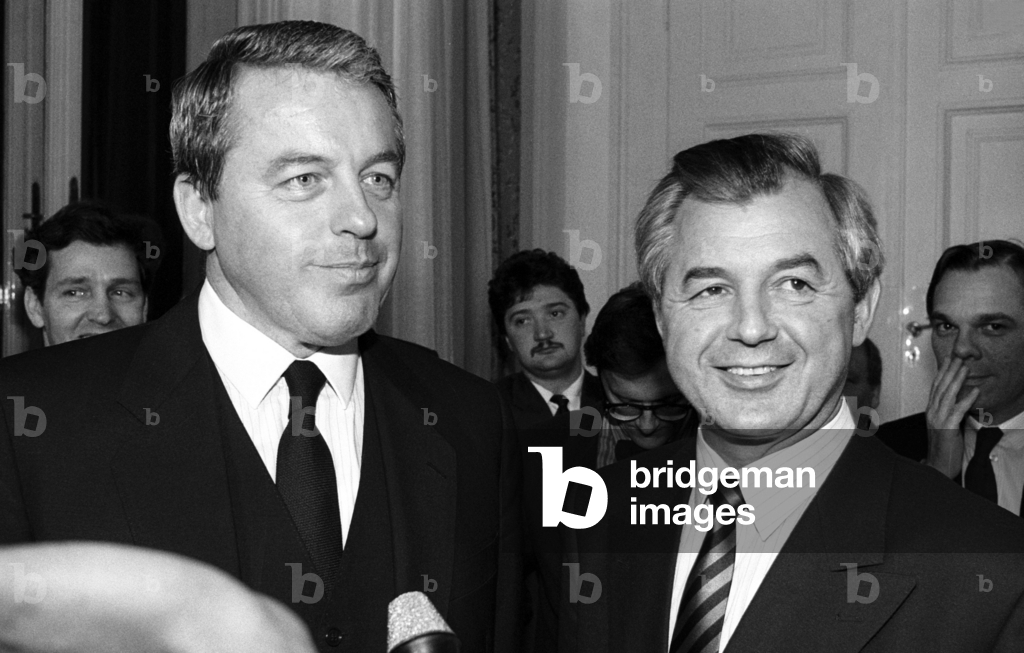 Image of Josef Riegler and Franz Vranitzky, 1990 (photo)