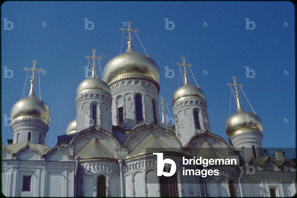 Image of Gilded Onion Domes, Cathedral of the Annunciation, Moscow, U.S ...