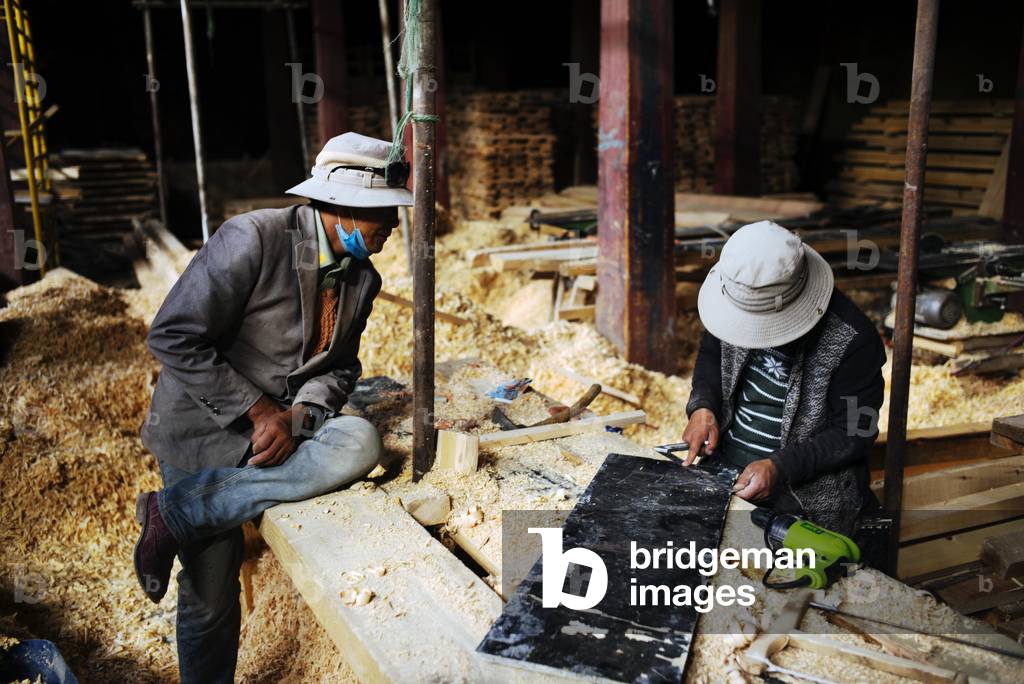 Image of restoration work in Lhasa, Tibet (photo) by Nicholson, Jon