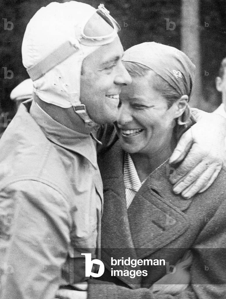 Image of Bernd Rosemeyer with his wife Elly Beinhorn (b/w photo)