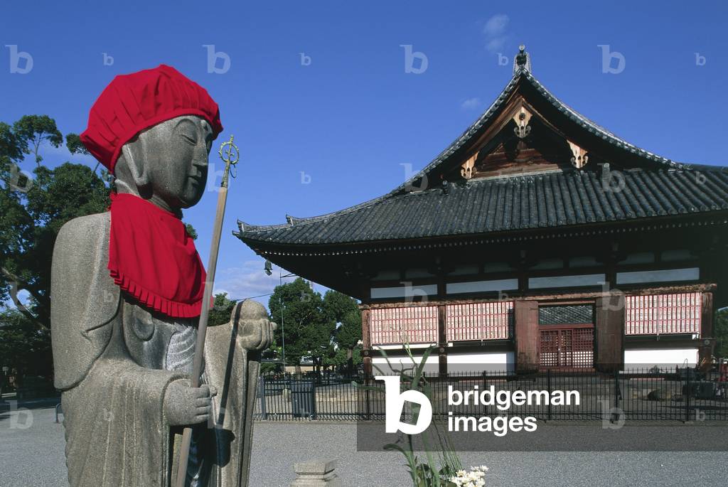 Image of Jizo statue in front of To-ji Buddhist Temple (Kyo-o-Gokoku-ji ...