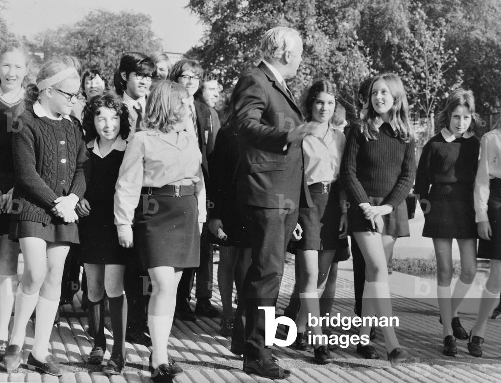 Image of Harold Wilson talks to Pupils at Pimlico Secondary School ...