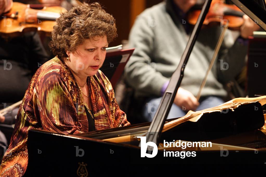 Image of Brigitte Engerer at the Theatre des Champs Elysées, Paris, 2009