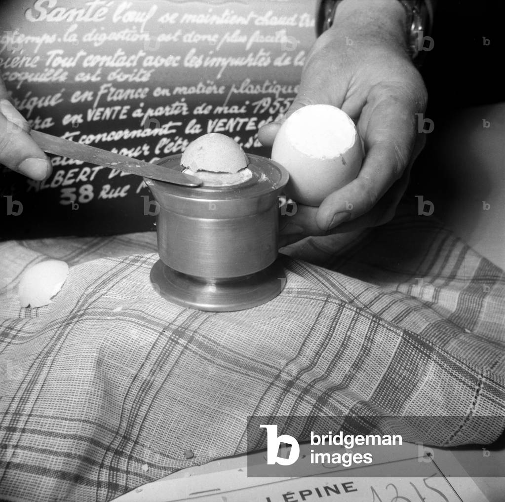 Image of Eggcup : Lepine Competition of Inventions in Paris on April