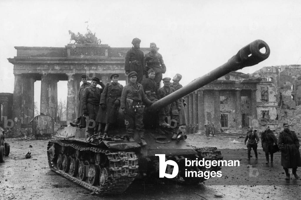 Image of Red Army Soldiers Aboard a Joseph Stalin (Js2) Tank at