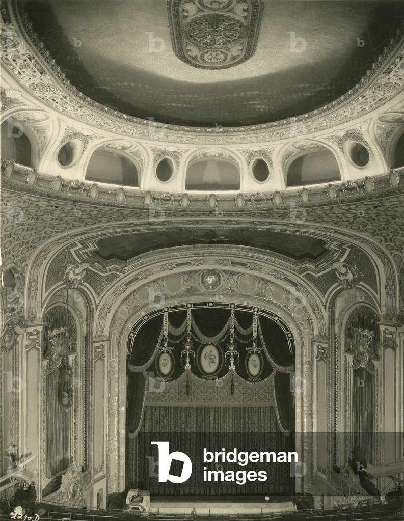Paramount Theatre - rear of the proscenium arch from the rear of the ...