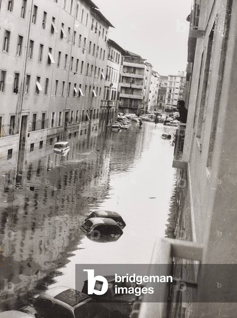 Image of Florence flood of November 4, 1966: via Quintino Sella flooded ...