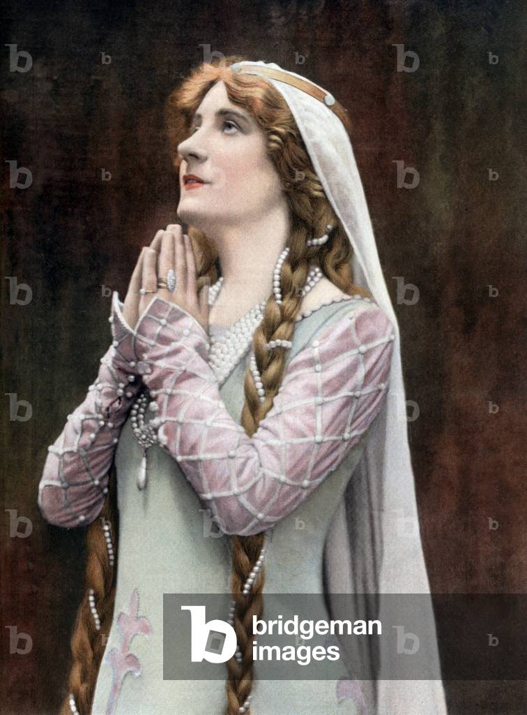 Image of French opera singer Aline Vallandri as Hilda in opera "Le