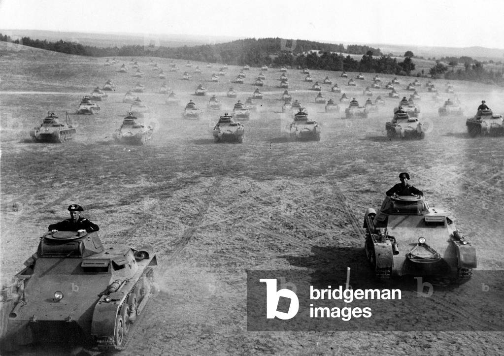Image of Tank formation in the film 'The Traitor' (b/w photo)
