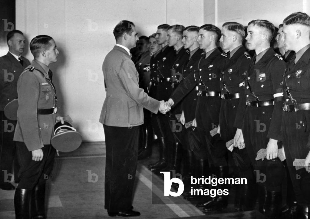 Image of Rudolf Hess with a Japanese tour group of the HJ
