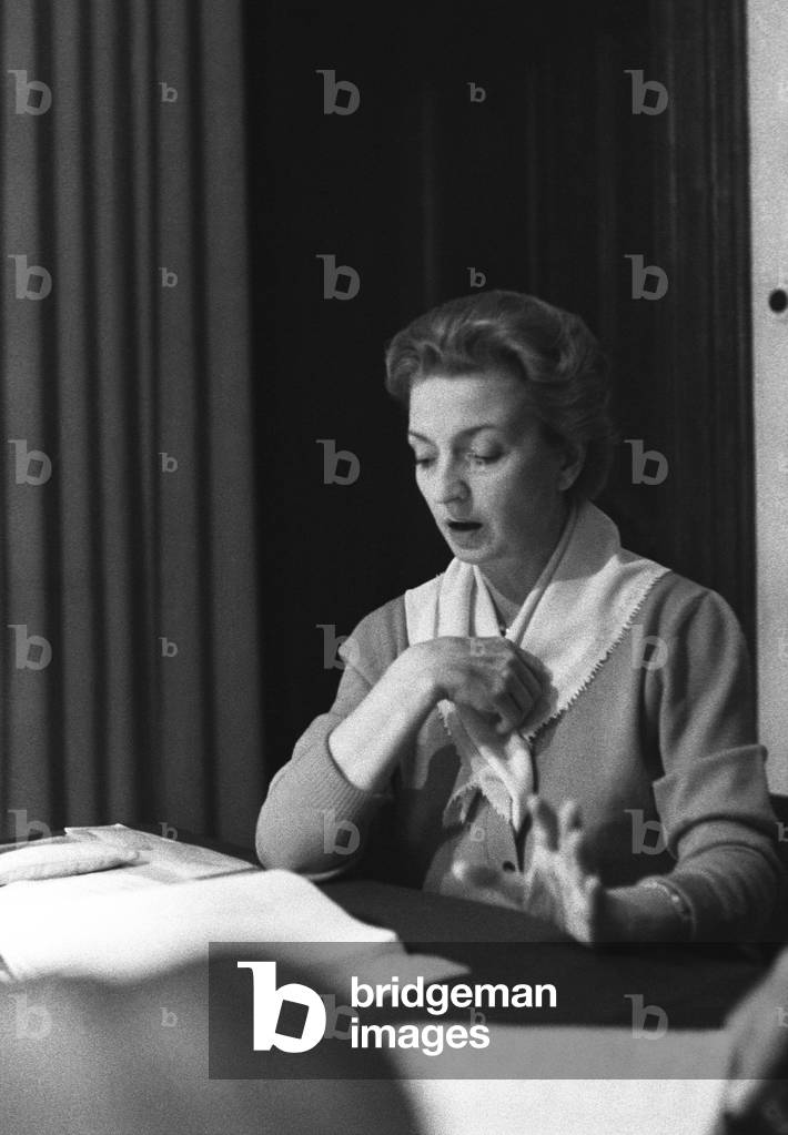 Actress Morelli 60 Photos - Moonagedaydream.film