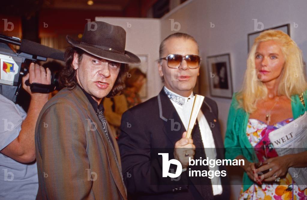 Image of Karl Lagerfeld with singer Udo Lindenberg and Gunilla von ...