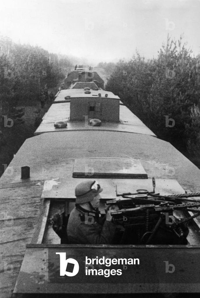 Image of German armored train on the Eastern Front, 1941 (b/w photo)