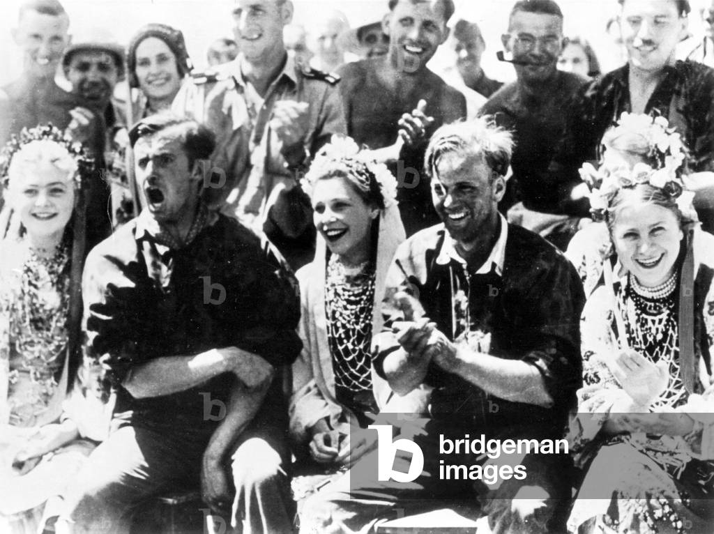 Image of Soldiers of the SS Bodyguard Regiment 'Adolf Hitler' with ...