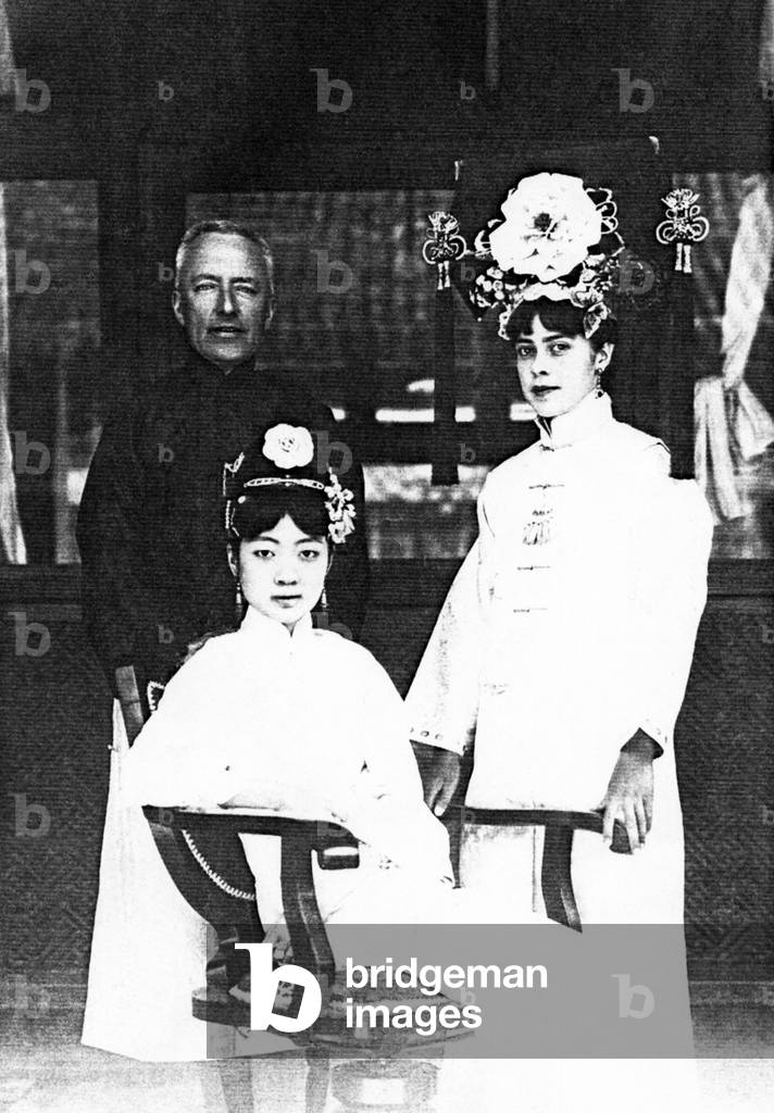 Image of China: Empress Wanrong of China (1906-1946) with Reginald ...