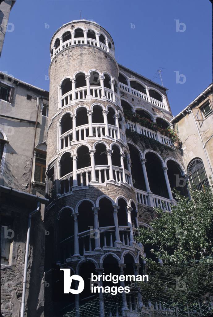 Image of Palazzo Contarini del Bovolo, Venice. Spiral staircase, Scala ...