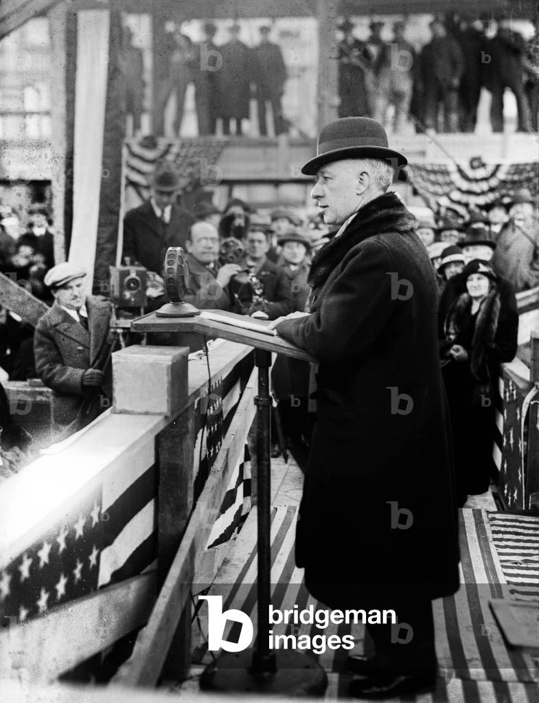 Image of Al Smith, during presidential campaign, 1928 (photo)