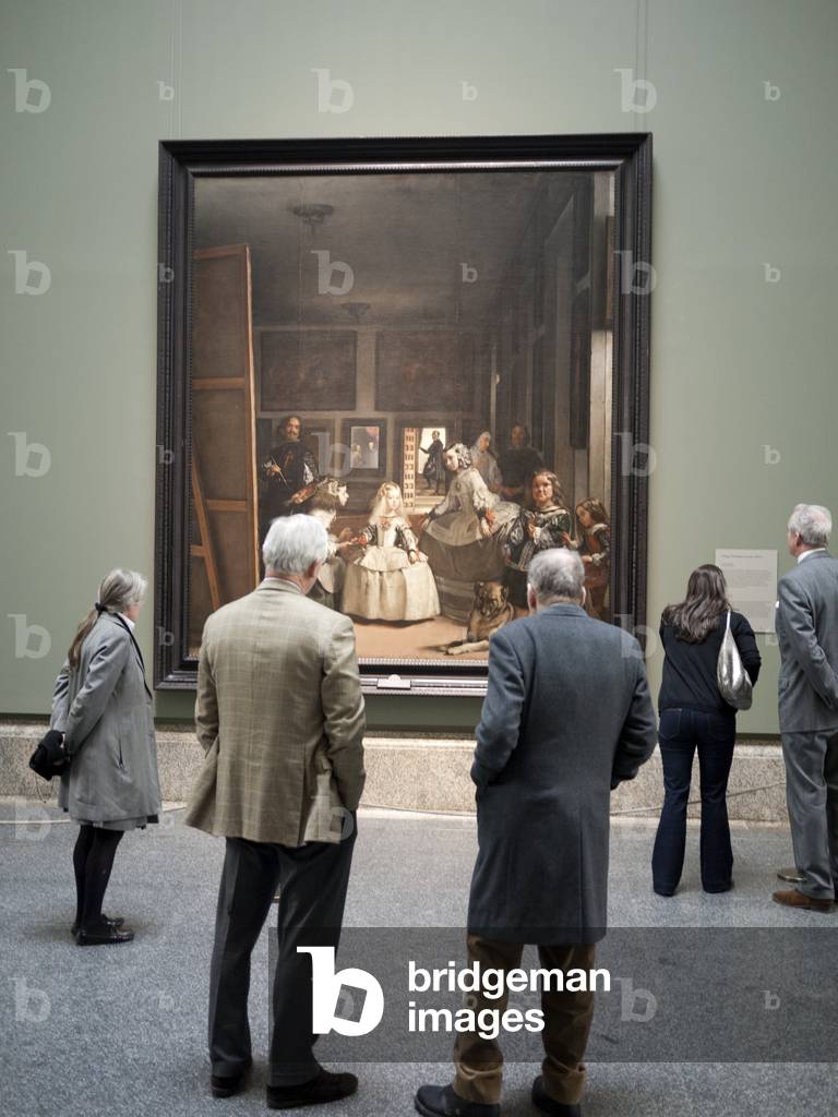 Lucian Freud admiring Velazquez's 'Las Meninas' (1656), with Lady Jane ...