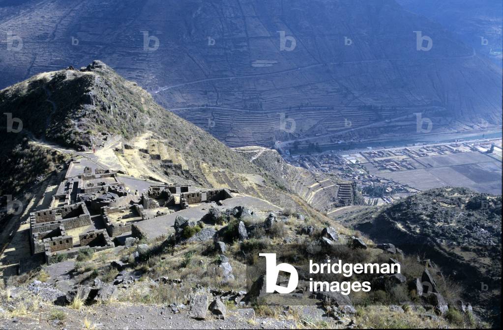 Image of Inca site- Pisac, Temple of the Sun, terraced field (photo)