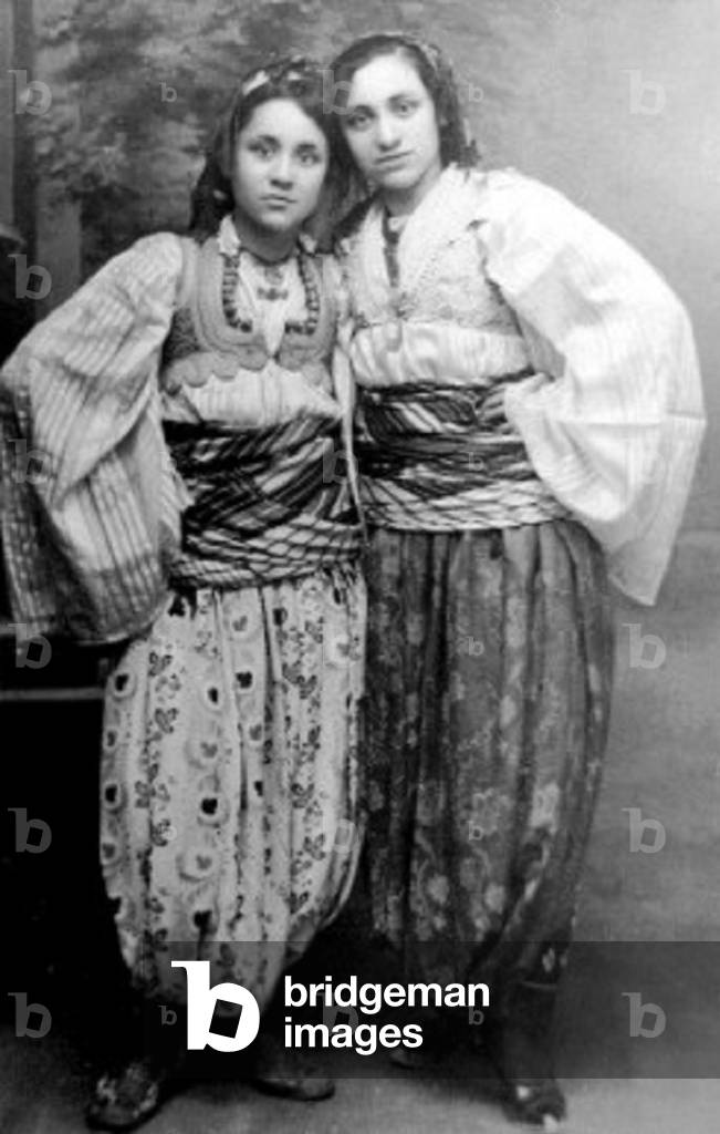 Image of Macedonia / India: Anjeze Gonxhe Bojaxhiu (1910-1997, left ...