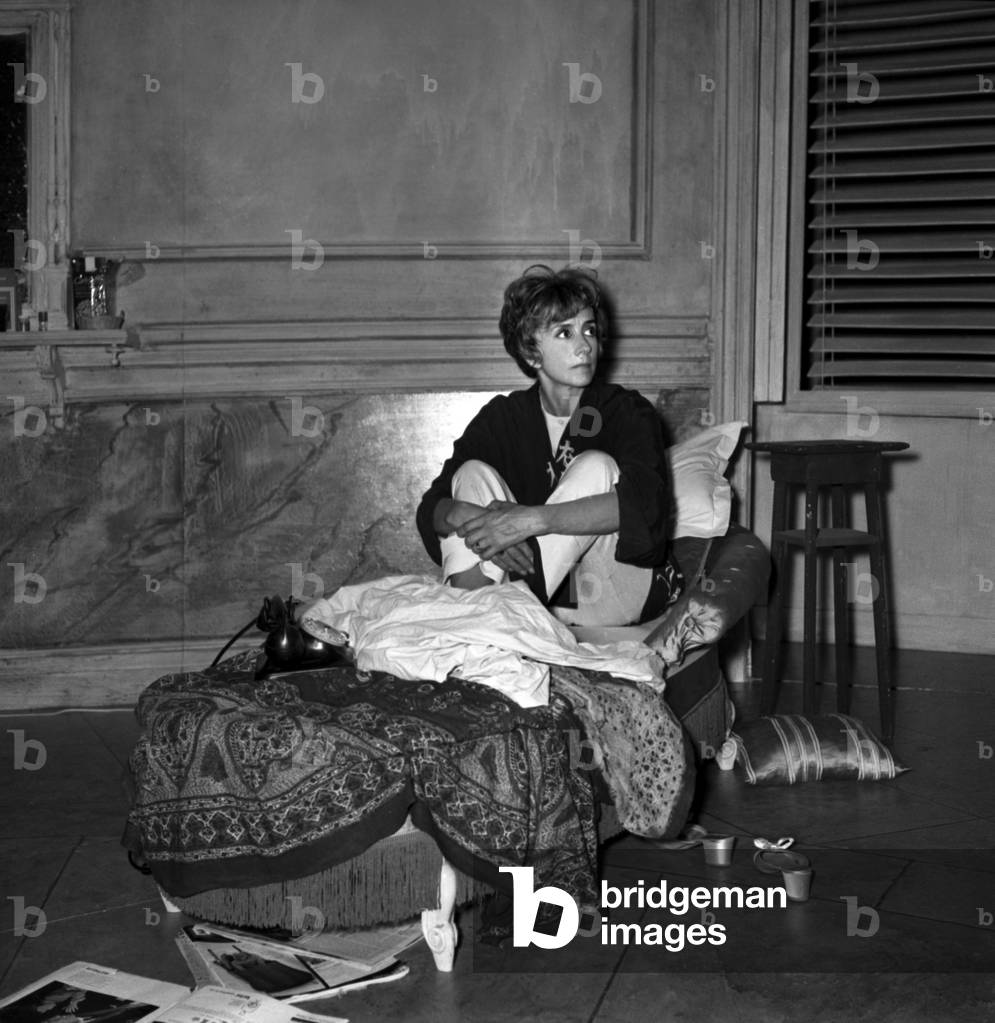 Image of French actress Suzanne Flon during the rehearsal of the play