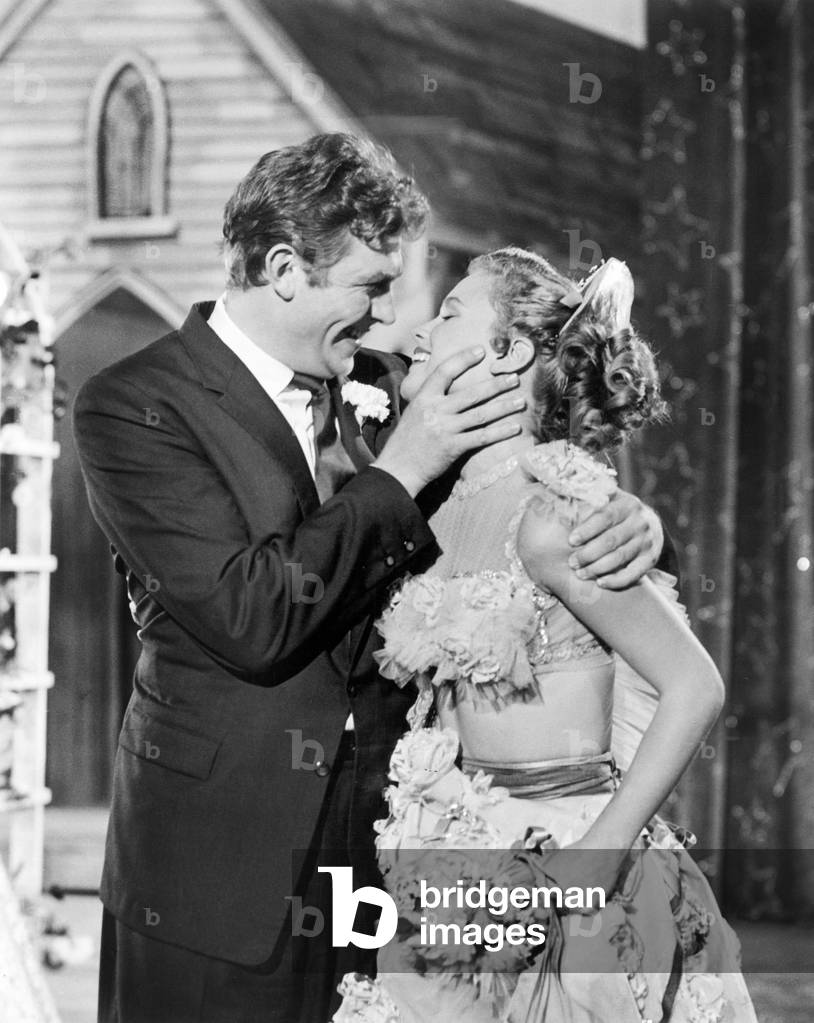 Image of Andy Griffith, Lee Remick, on-set of the Film, "A Face