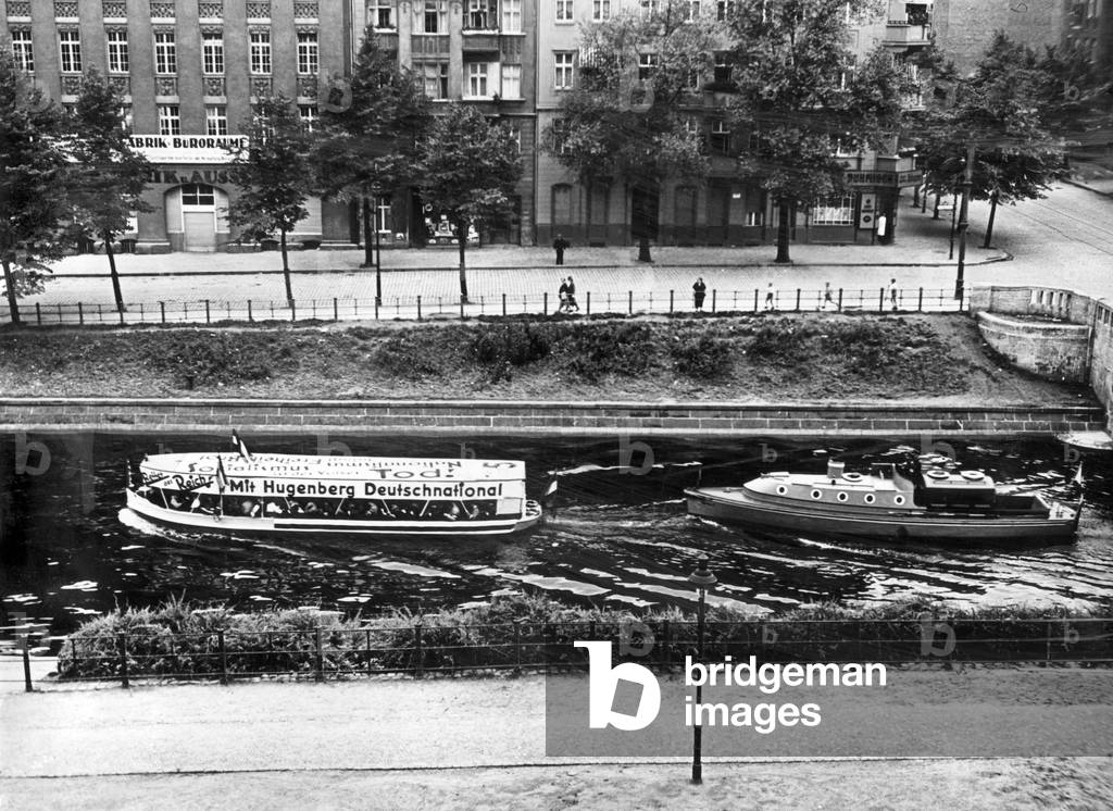 Image of Ship of the DNVP with canvassing, 1932