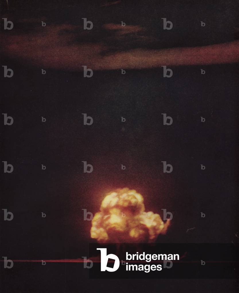 Image of US Army test explosion of an atom bomb at the by American ...