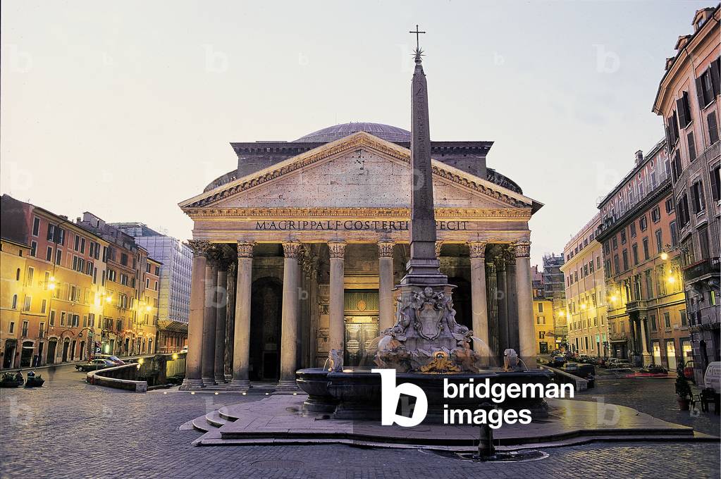 Image of The Pantheon in Rome, 118 - 125 A.D. (brick, granites