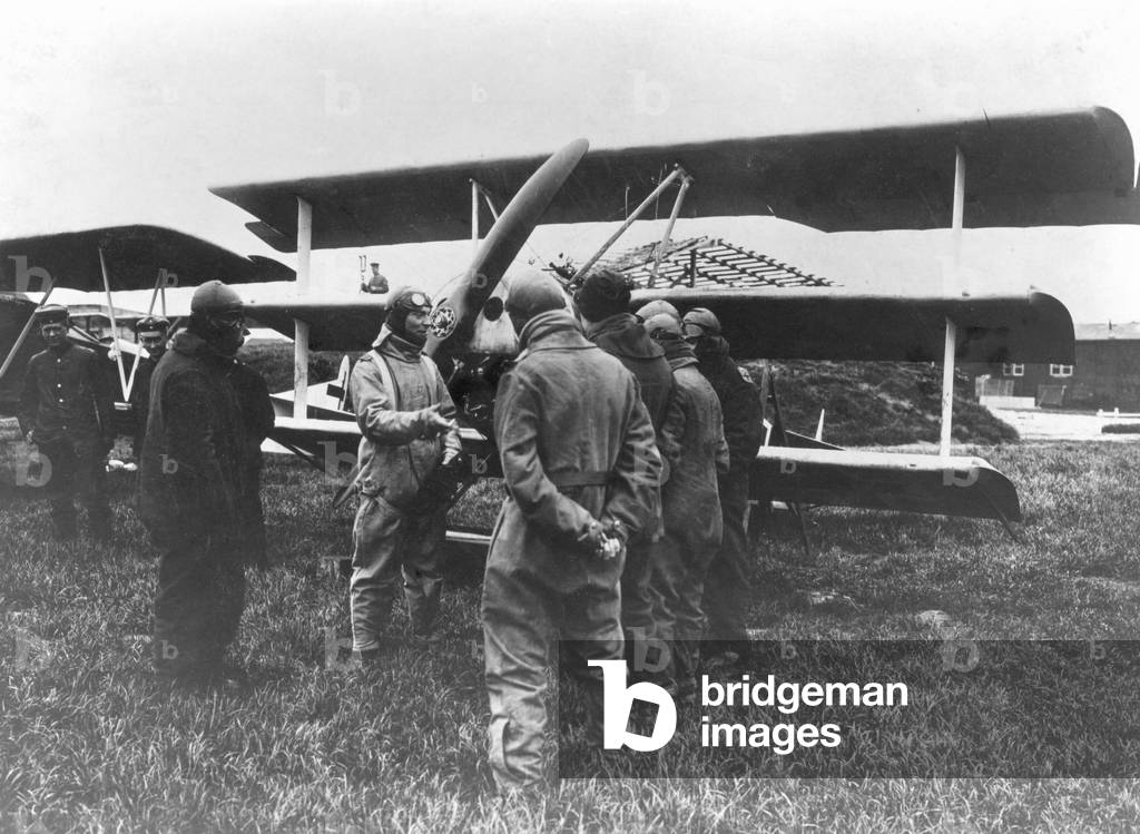 Hermann Goering with pilots, 1917-1918 (b/w photo)