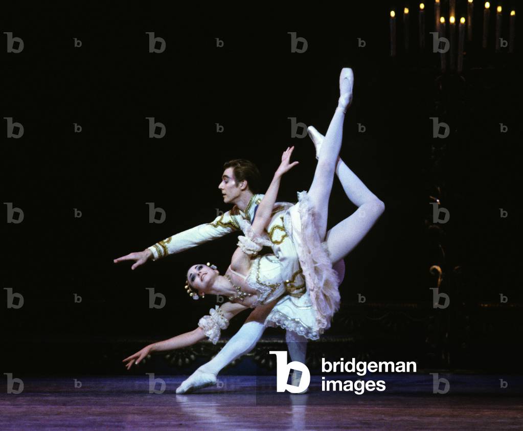 Image of David Ashmole and Christine Walsh performing (photo) by Conway ...