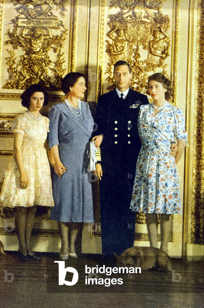 Image of George VI and family, 1944 (photo)