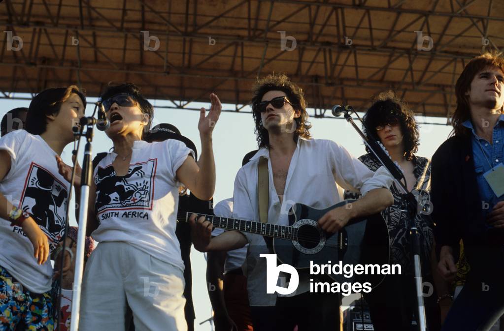 Image of Sean Ono Lennon, Yoko Ono, Bob Geldof, Joey Ramone, John