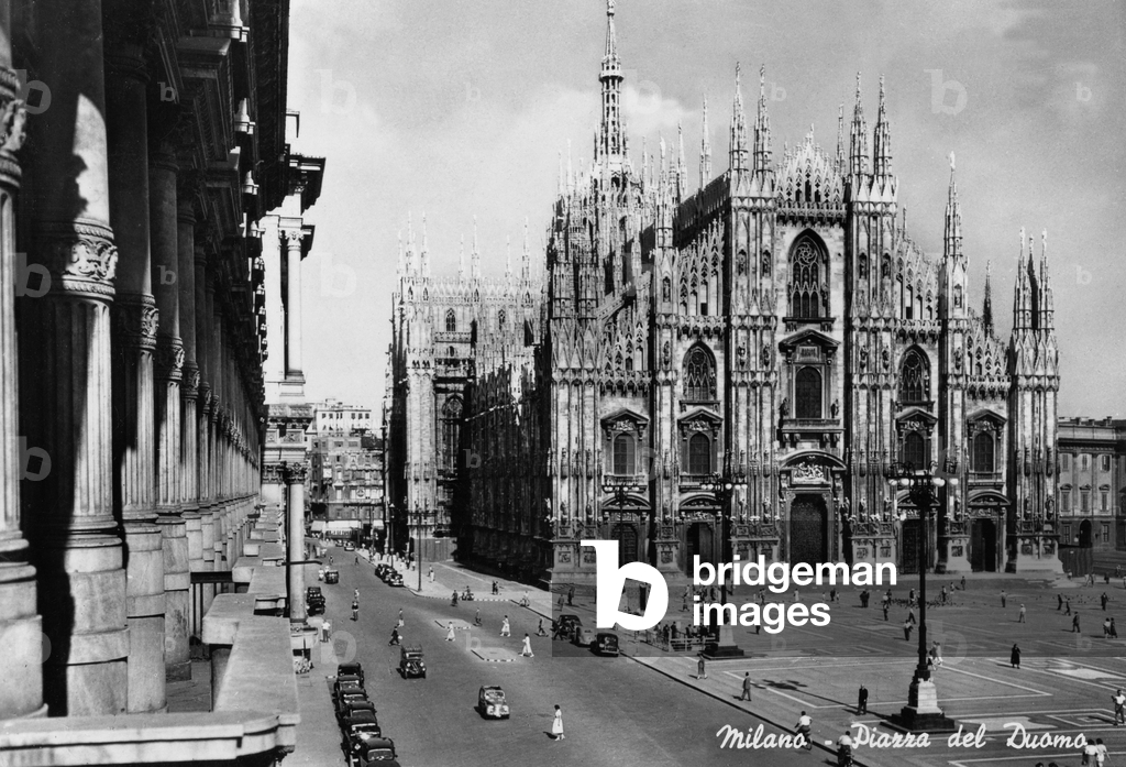 Image of Milano, Piazza del Duomo (postcard) by Fotocelere (20th century)