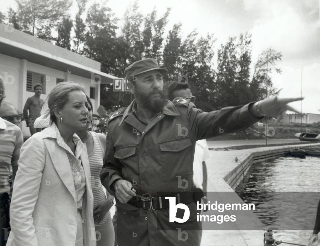 Image of FIDEL CASTRO, being interviewed by BARBARA WALTERS, c. 1977